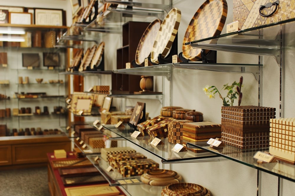 Yosegi-zaiku: Making Art with Colorful Wood | Luxury japan DMC ...